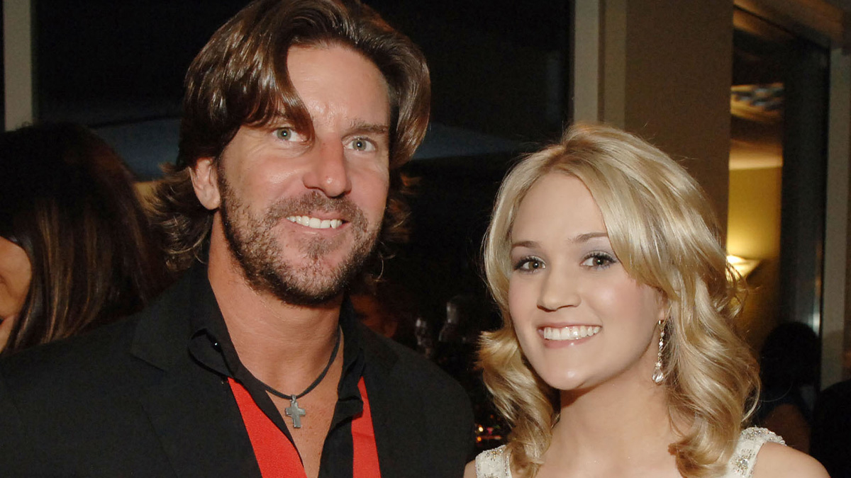 Carrie Underwood pays tribute to Brett James after plane crash death ...