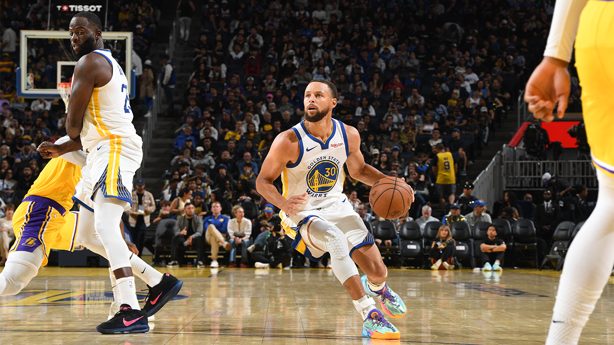 Warriors observations: Steph Curry shines in preseason debut – NBC Bay Area