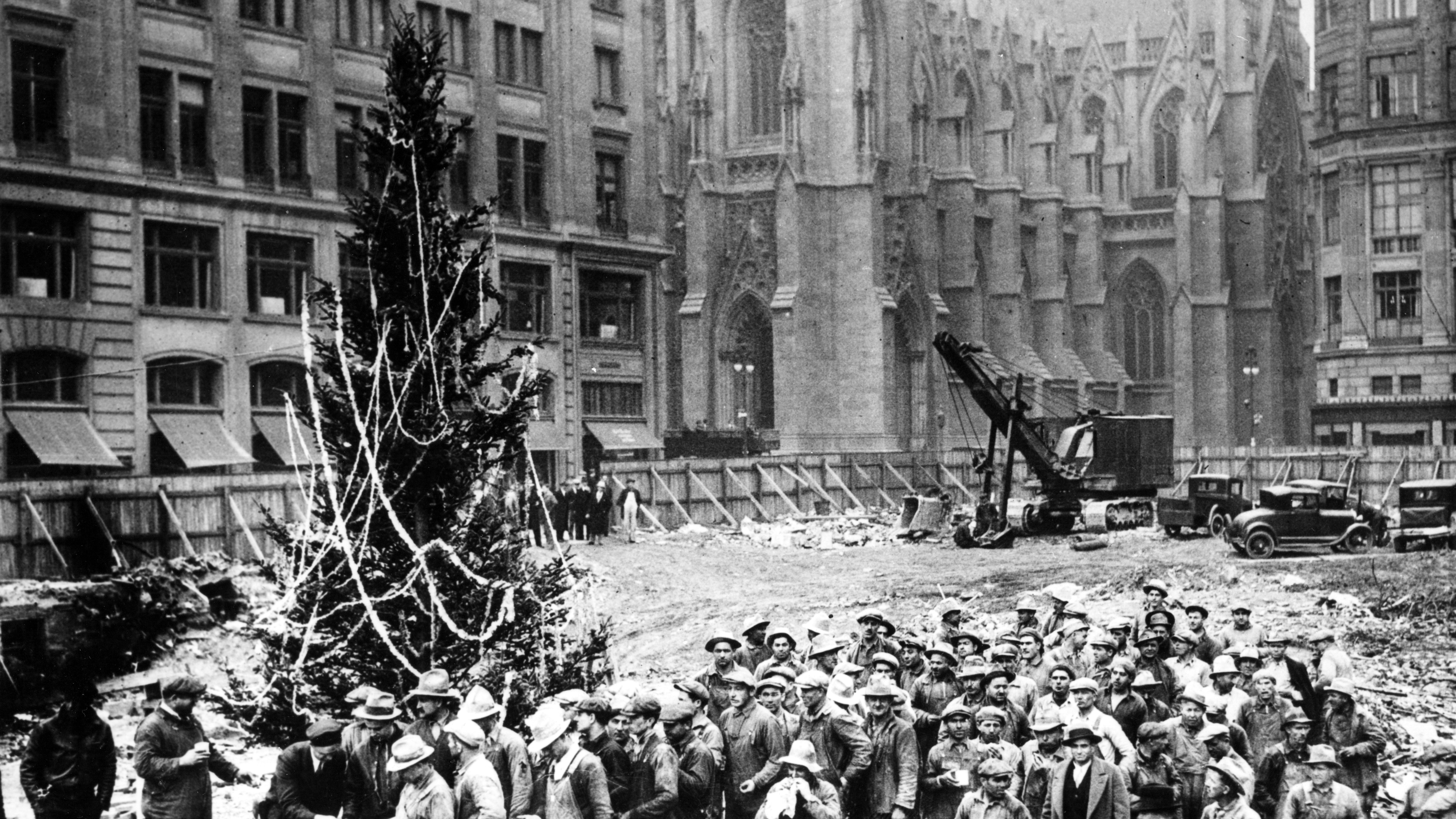 How the Rockefeller Center Christmas tree is picked and moved – NBC Bay ...