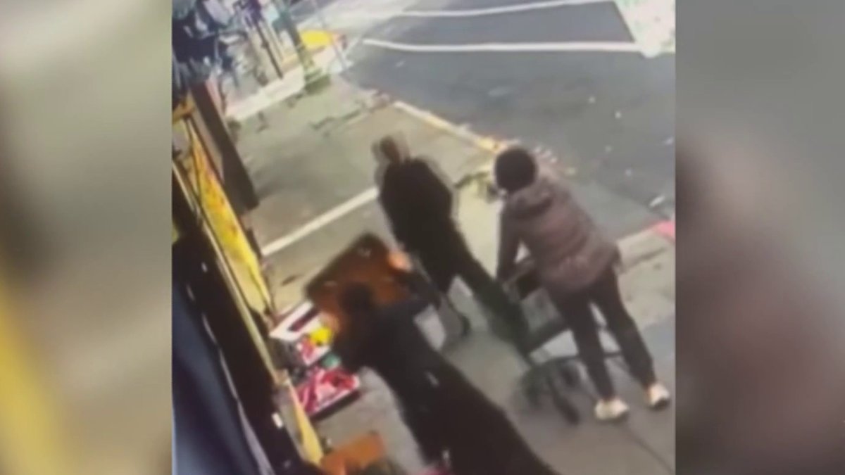 Video footage shows woman fighting attacker in Oakland – NBC Bay Area