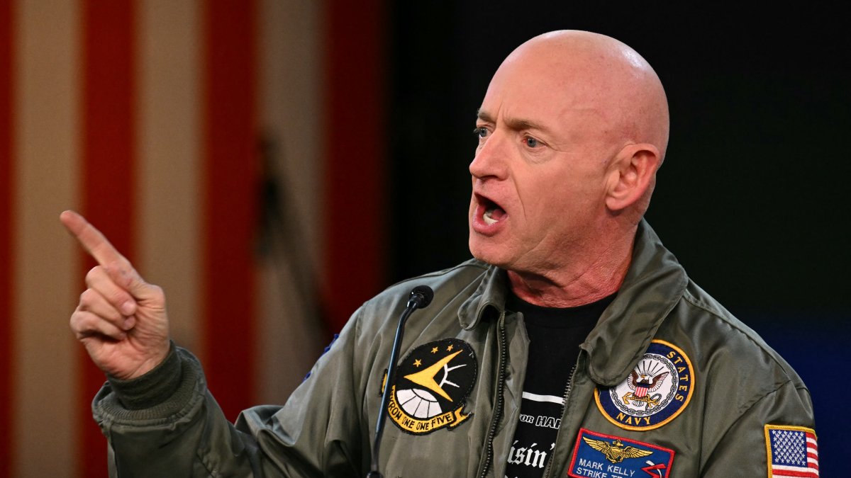 Who is Mark Kelly, the senator the Pentagon is investigating? – NBC Bay ...