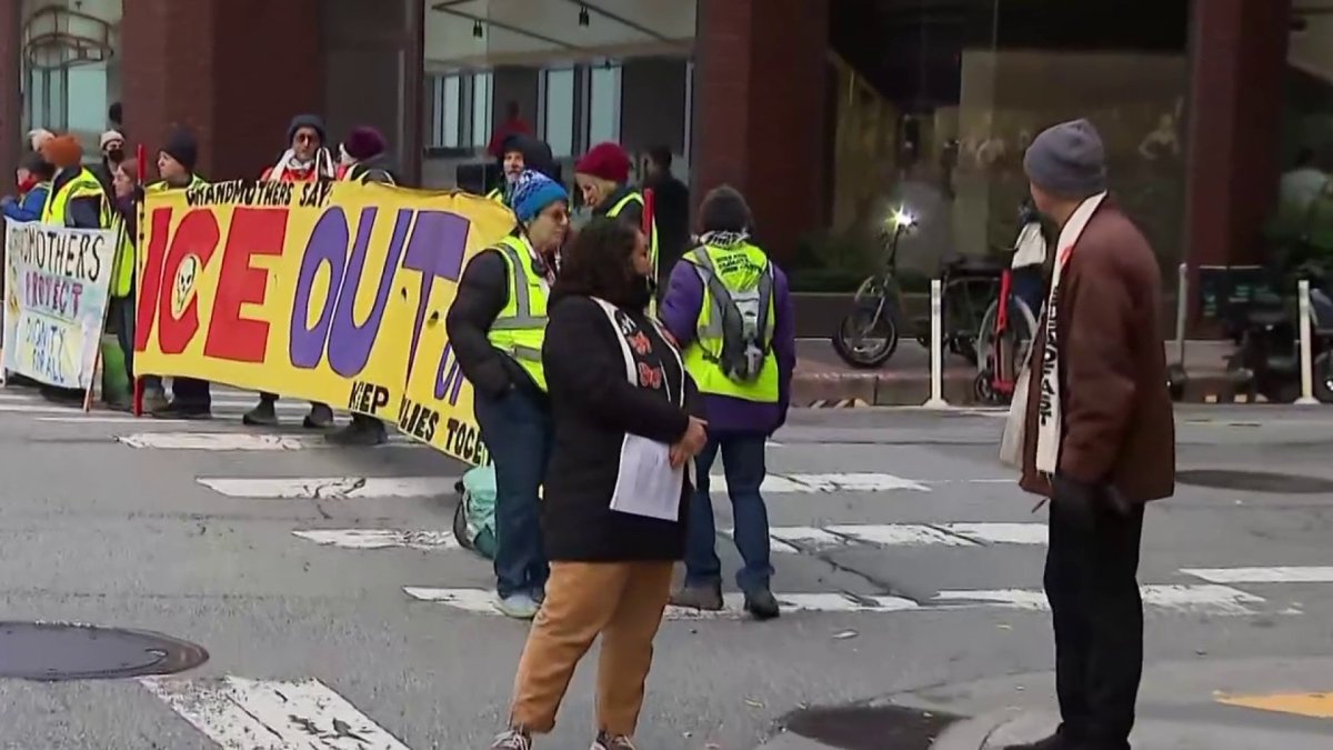 Chained ICE protesters block entrances to SF federal building – NBC Bay ...