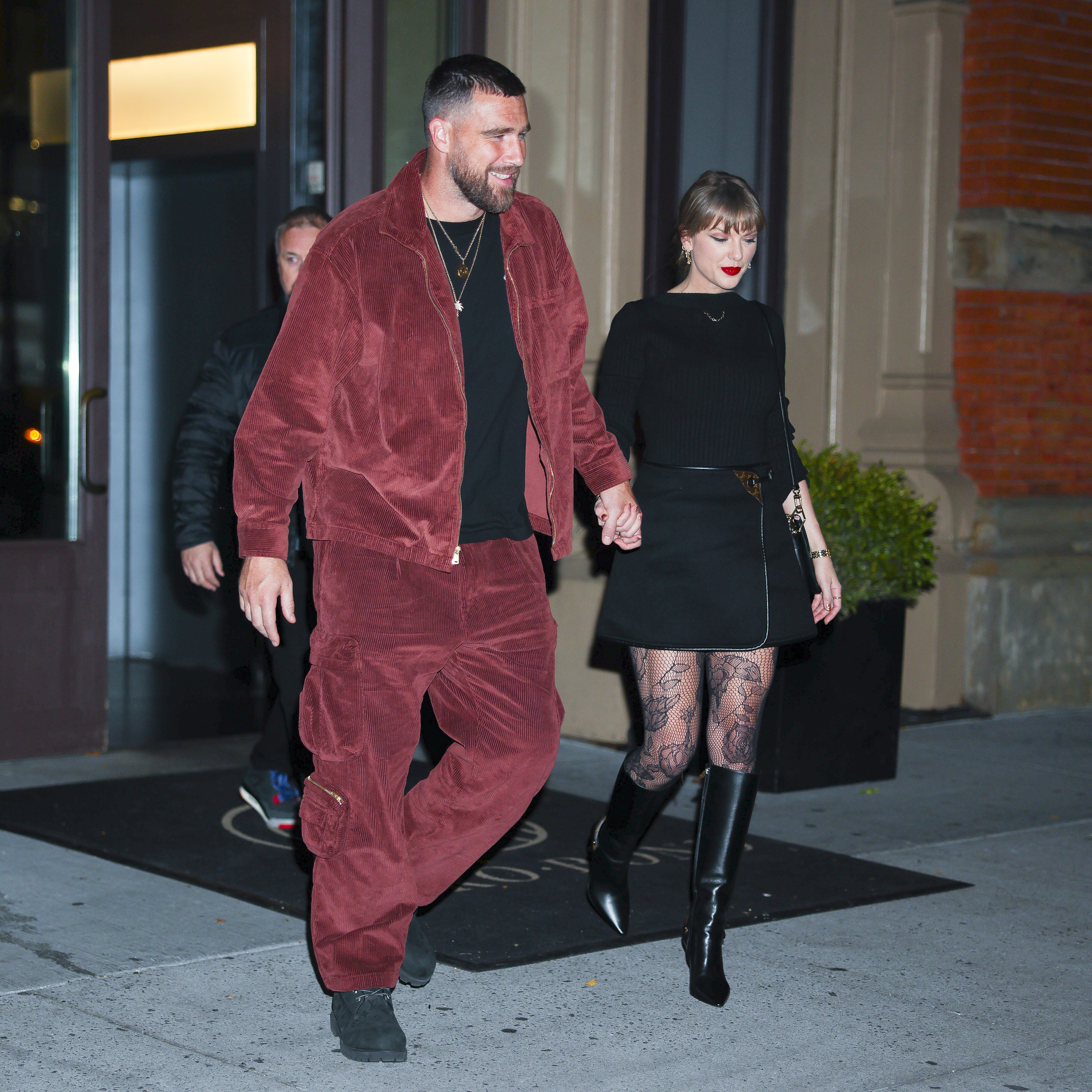 Taylor Swift reads romantic letter from Travis Kelce in ‘Eras Tour’ doc ...