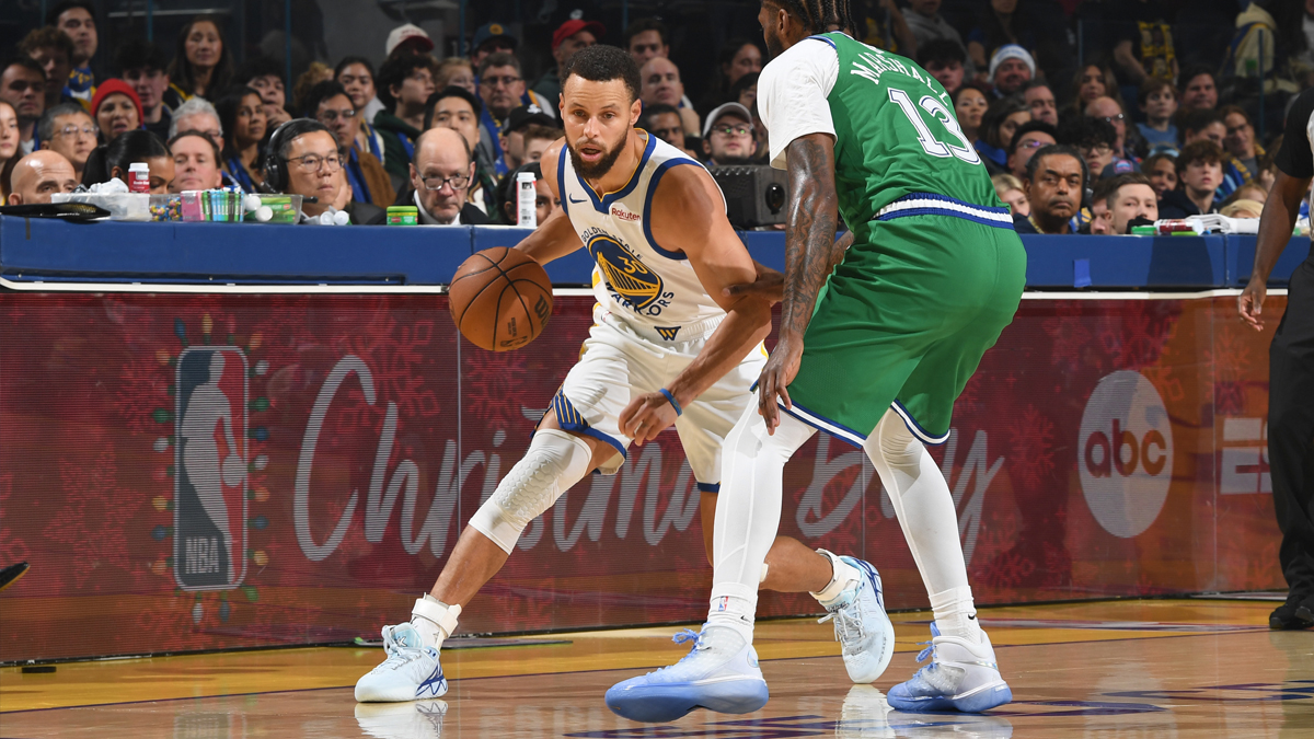 Steph Curry wears Klay Thompson’s shoes in Christmas Day game – NBC Bay ...