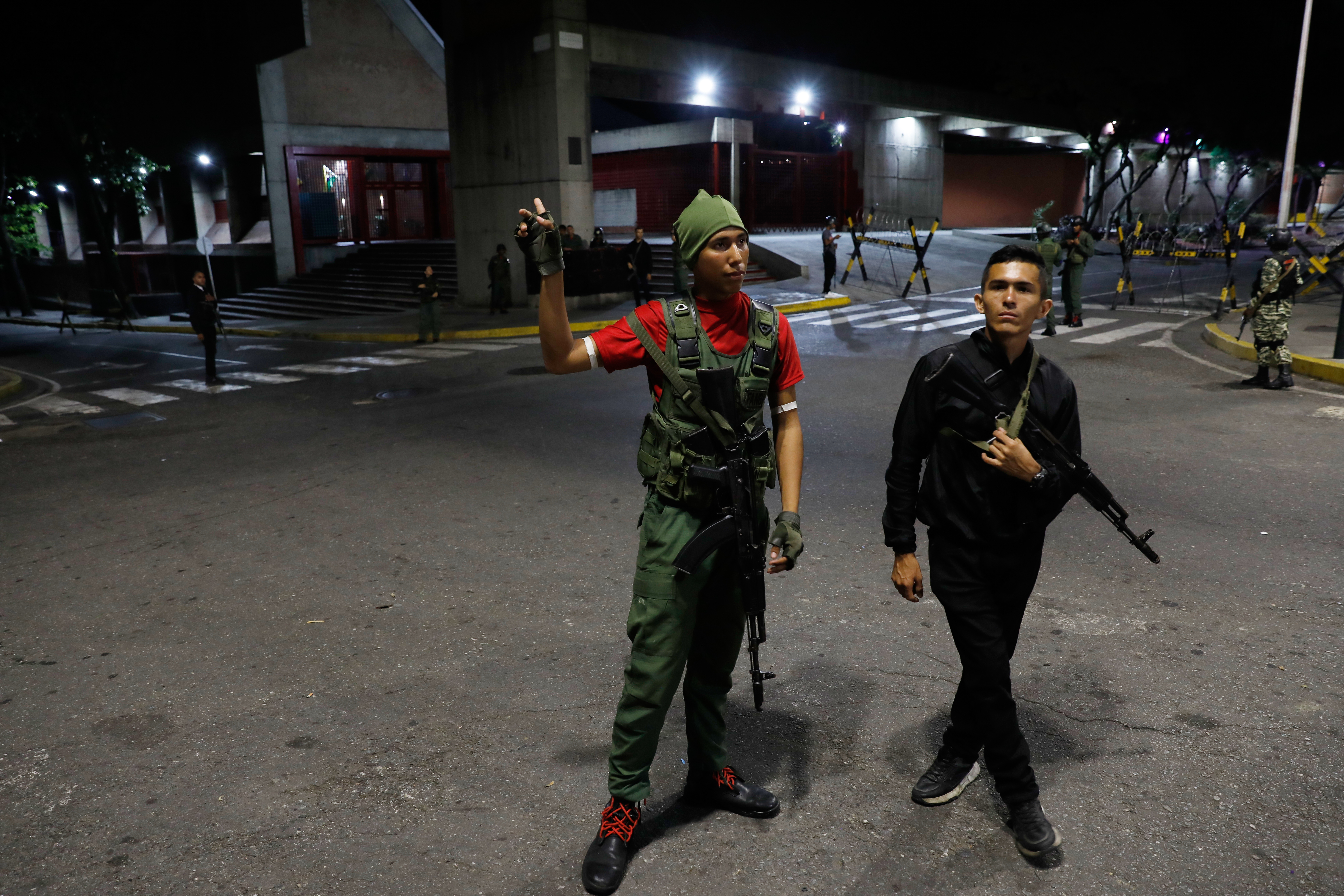 Photos show people reacting to a U.S. attack on Venezuela – NBC Bay Area