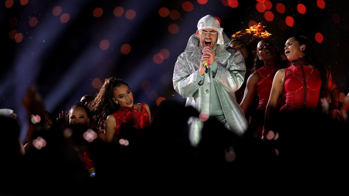 Bad Bunny fans upset over Super Bowl 60 halftime height rule – NBC Bay Area