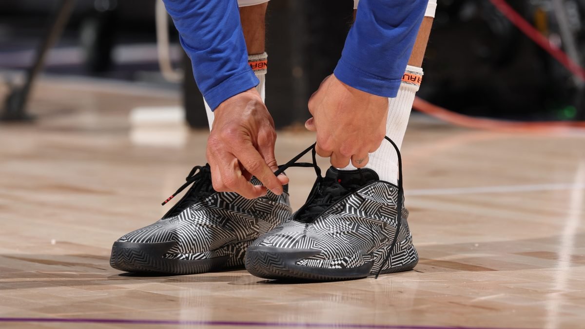 Warriors star Steph Curry debuts Adidas Crazy Energy+ shoes – NBC Bay Area