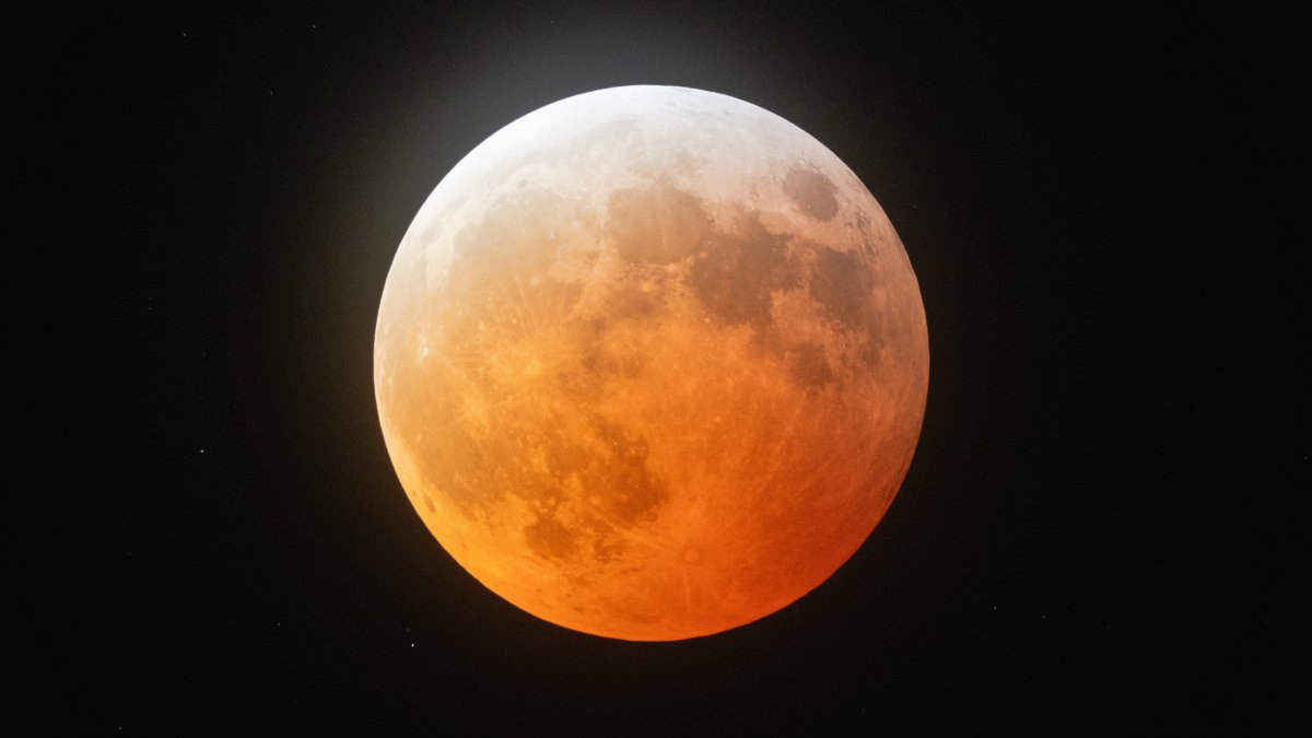 A total lunar eclipse will turn the moon blood red on Tuesday – NBC Bay ...