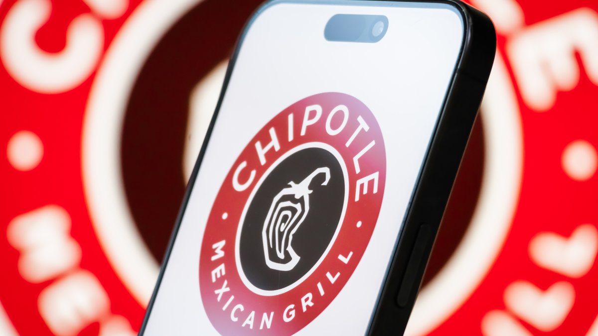 Chipotle is giving away $1M in free food during the Super Bowl – NBC ...