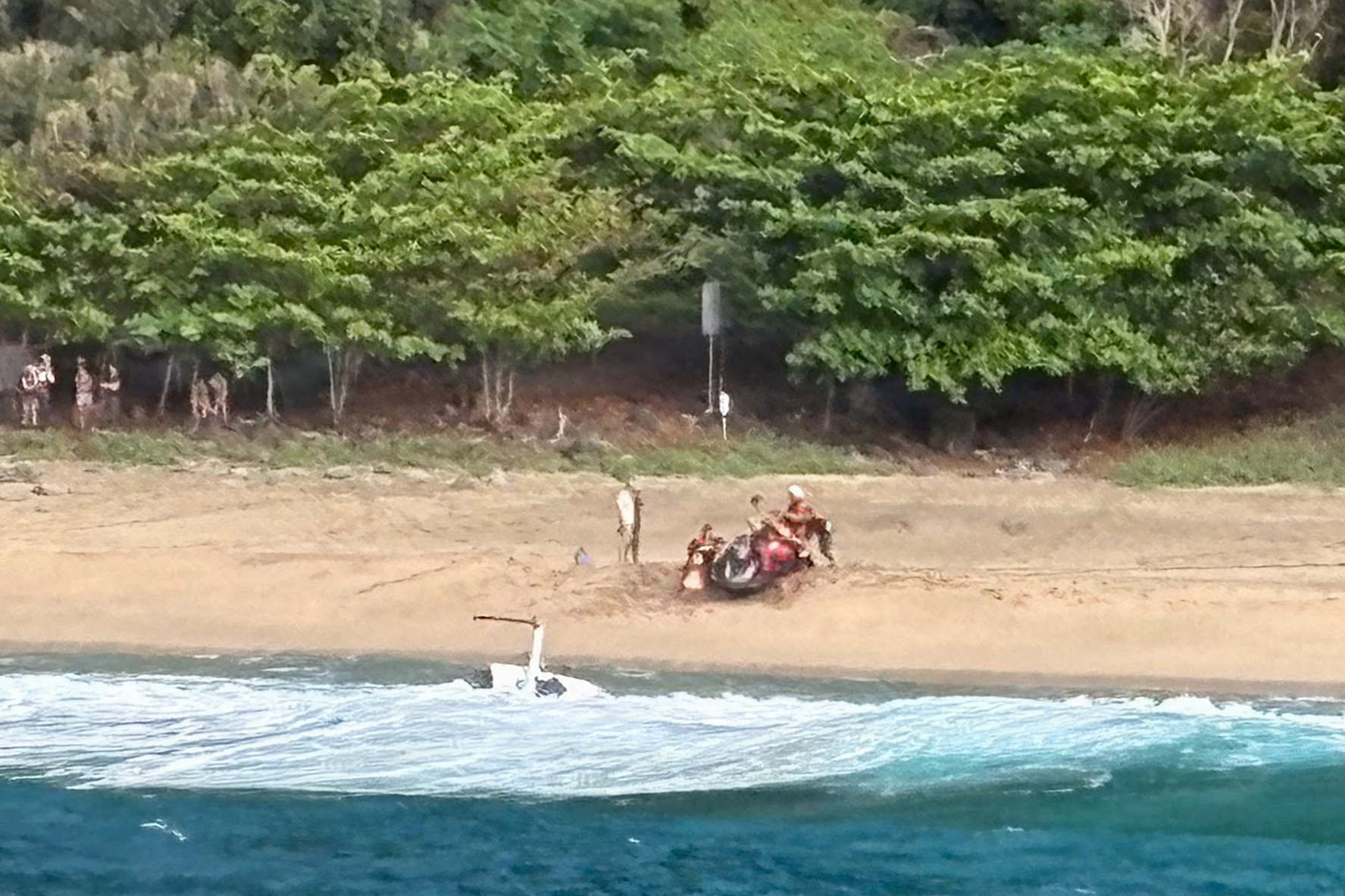 3 killed in helicopter crash on the Hawaiian island of Kauai – NBC Bay Area