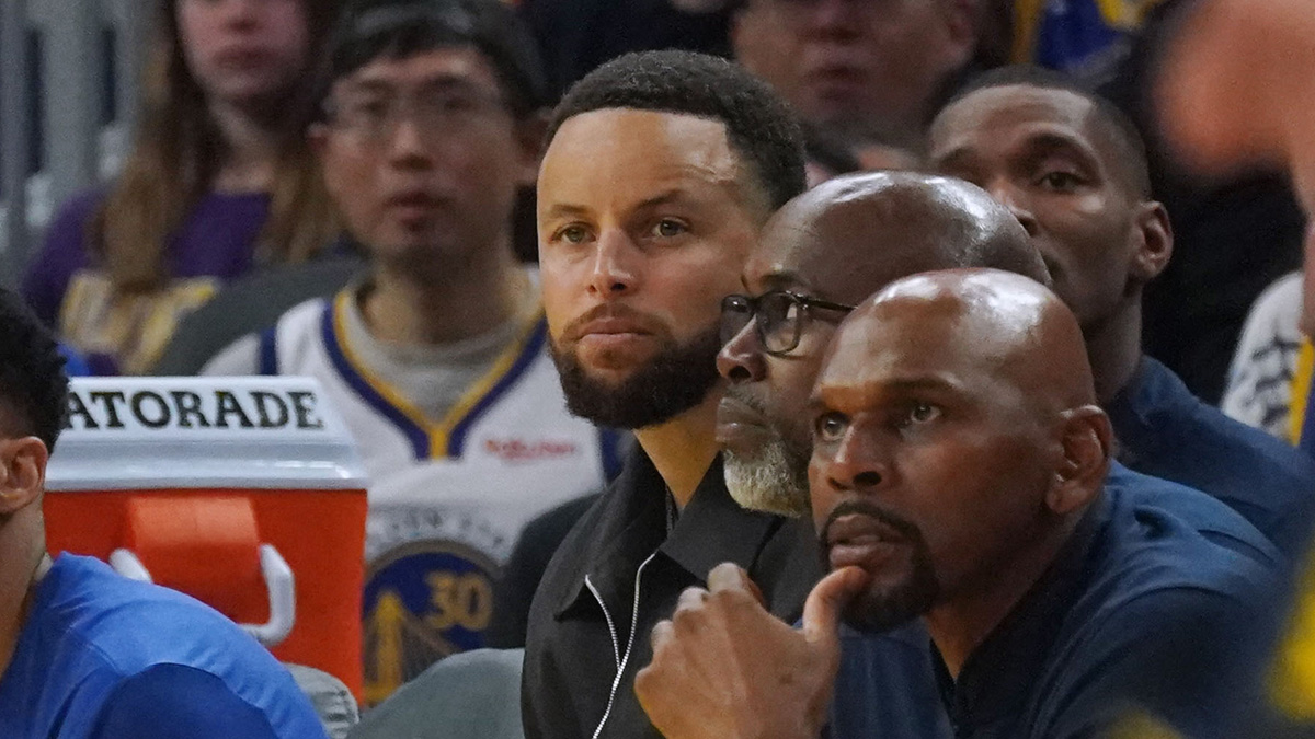 Most Warriors fans want Steph Curry shut down until play-in – NBC Bay Area