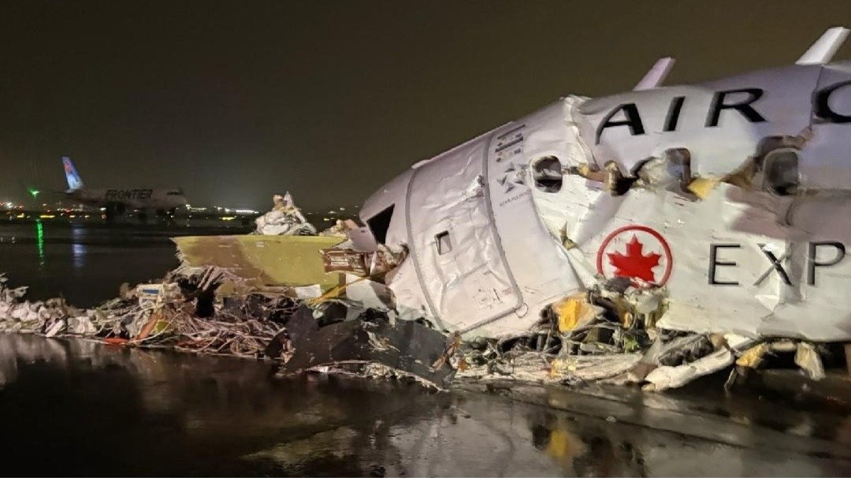 LaGuardia plane crash air traffic control audio raises questions – NBC ...