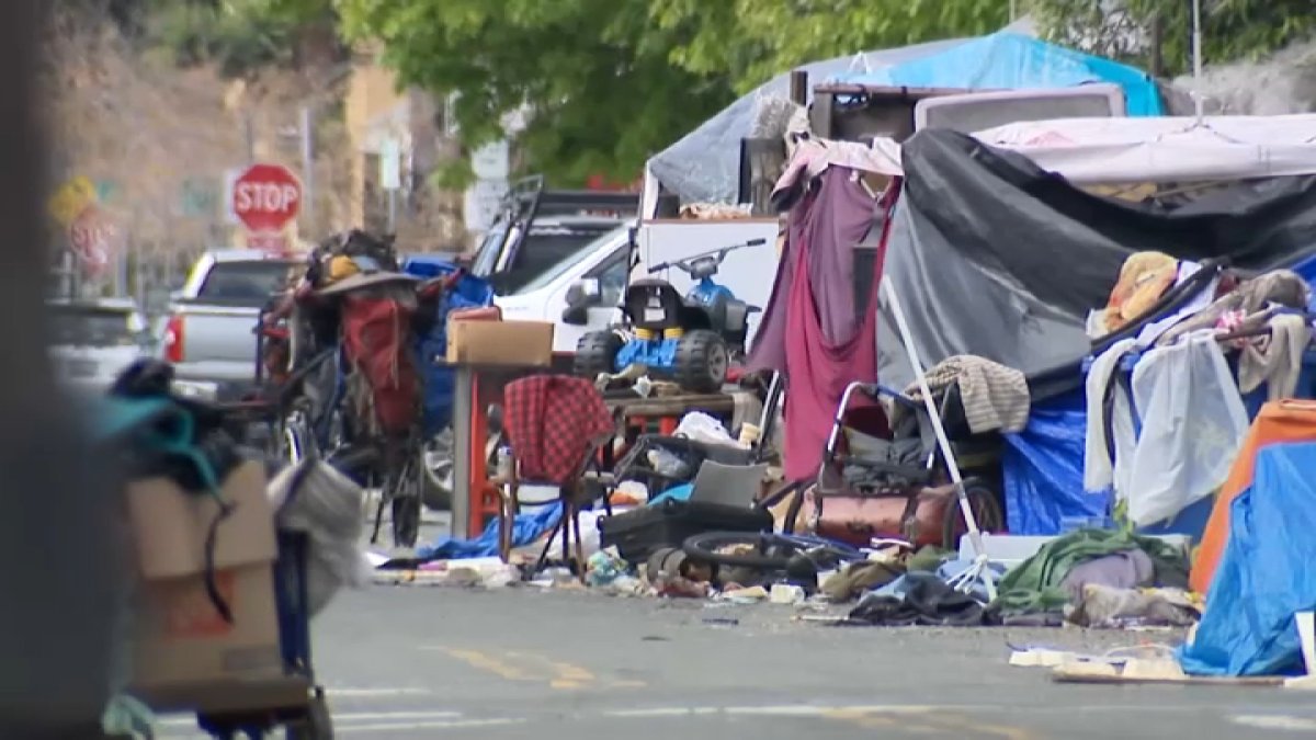 Federal ruling places limits on clearing homeless encampments in ...