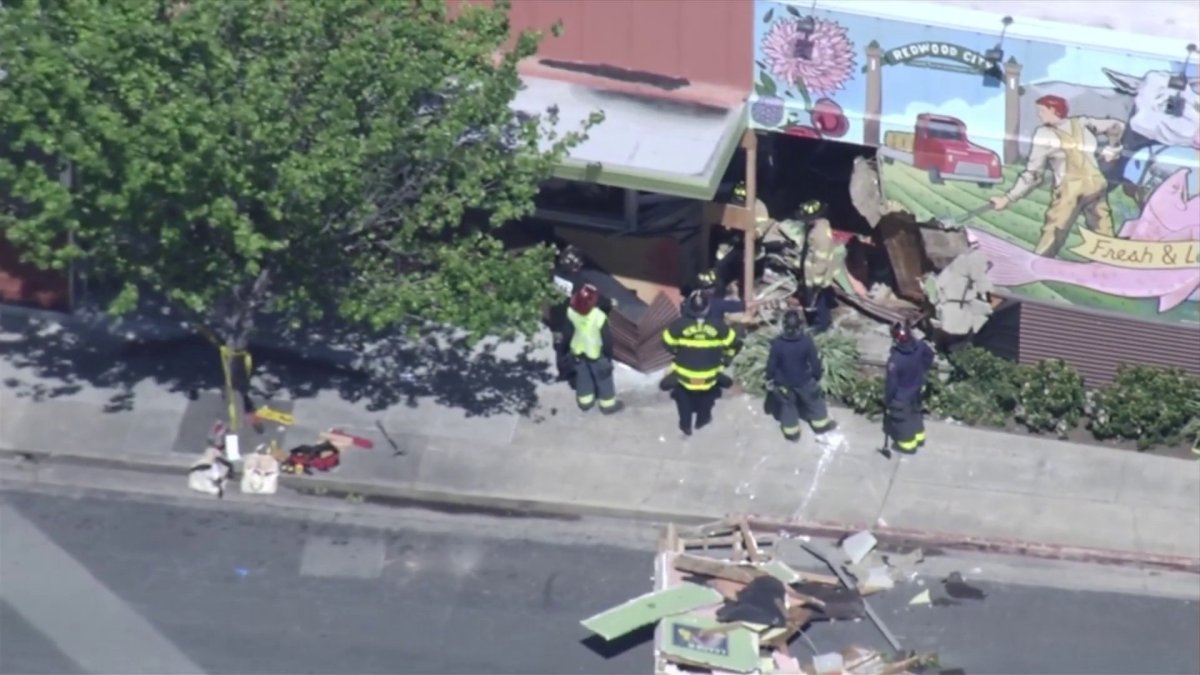 Crash damages structure, closes road in Redwood City – NBC Bay Area