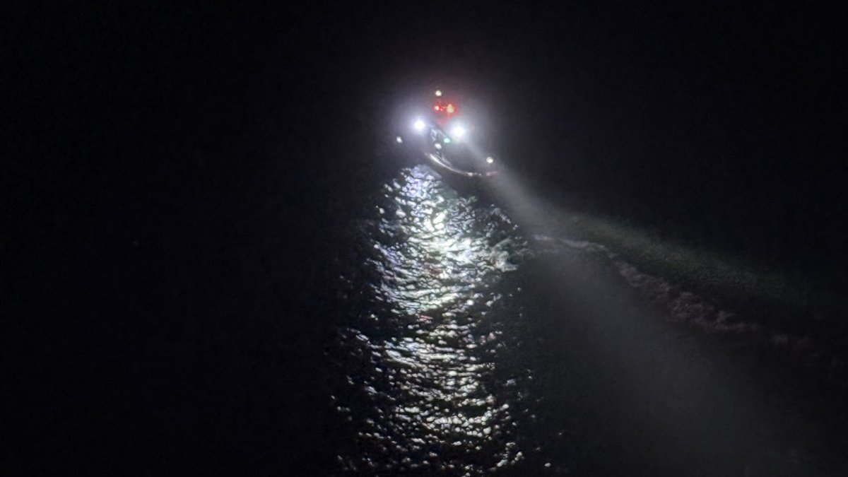 San Francisco firefighters rescue victim stranded on cliff at Dead Man ...