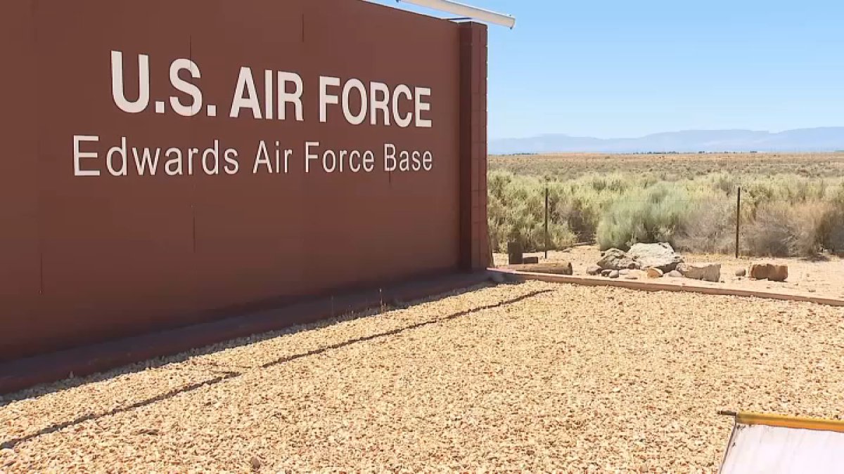 Victims identified in B-52 crash at Edwards Air Force Base – NBC Bay Area